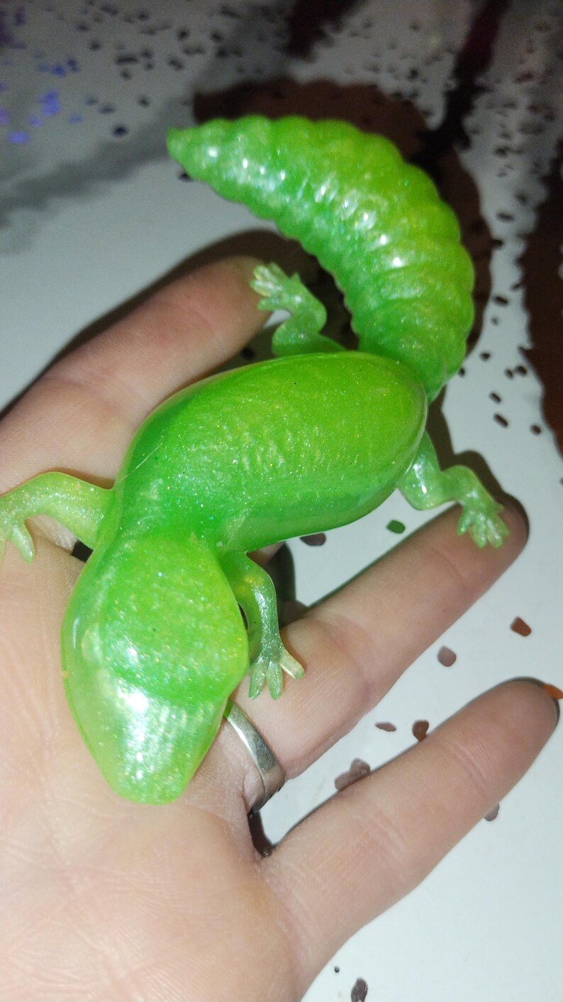 Florescent Green Resin Leopard Gecko Lizard Figurine Paperweight or ...