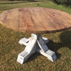 Round Farmhouse Table - Etsy