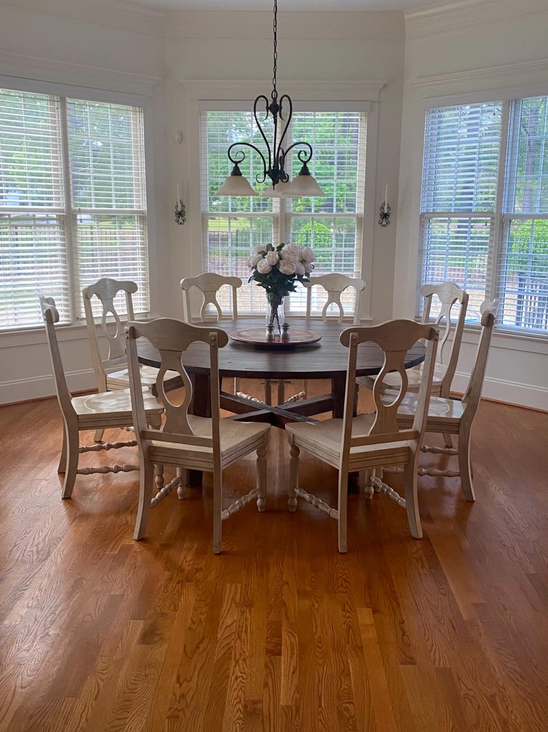 Round Farmhouse Table - Etsy
