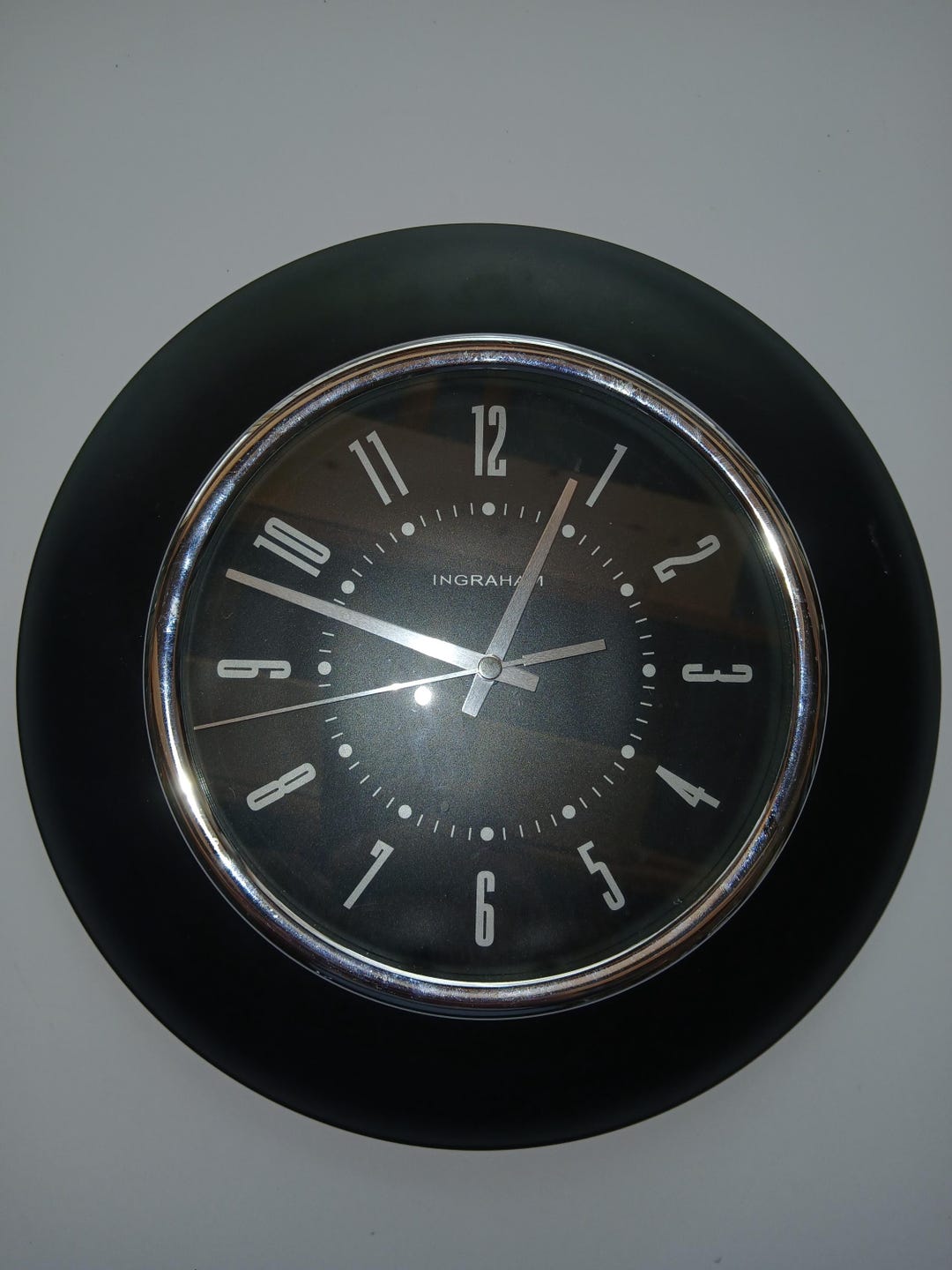 Ingraham Wall Hanging Clock Quartz Movement 12" Inch Round Black Quartz ...