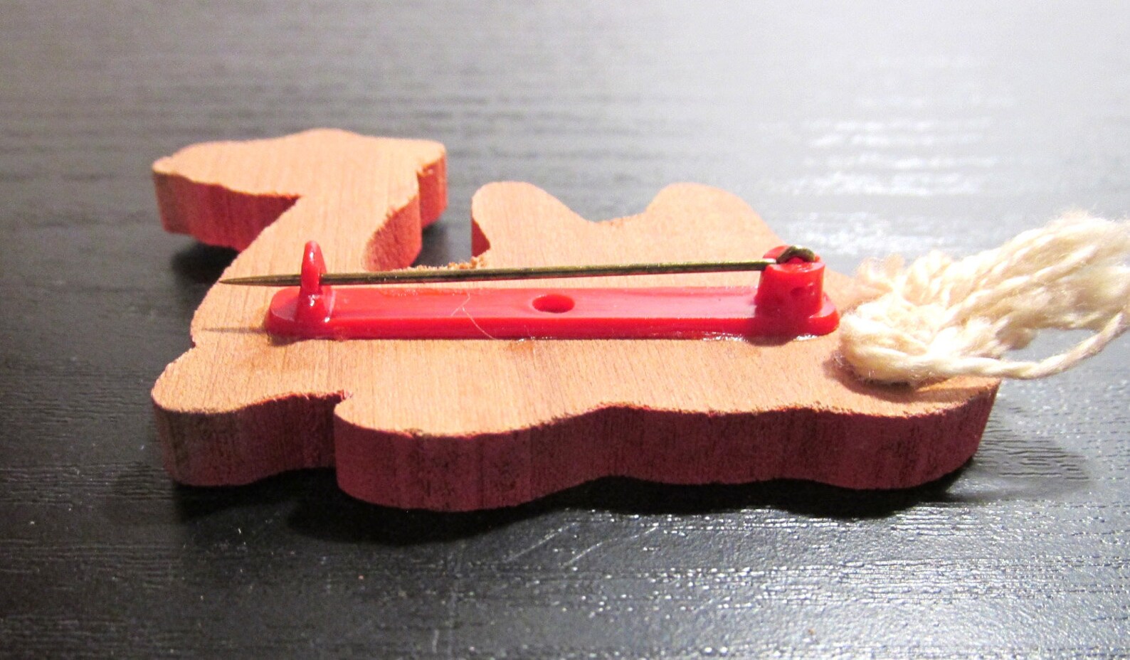 VINTAGE Camel Pin Hand Painted Wooden Camel Pin Brooch 1950s Kitschy ...