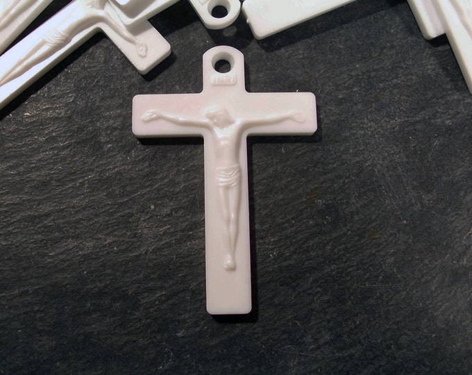 White Plastic CROSSES Rosary Parts Crucifix Pendant Rosary JESUS Twenty ...