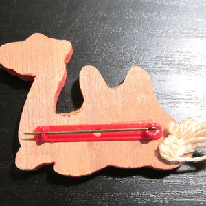 VINTAGE Camel Pin Hand Painted Wooden Camel Pin Brooch 1950s Kitschy ...