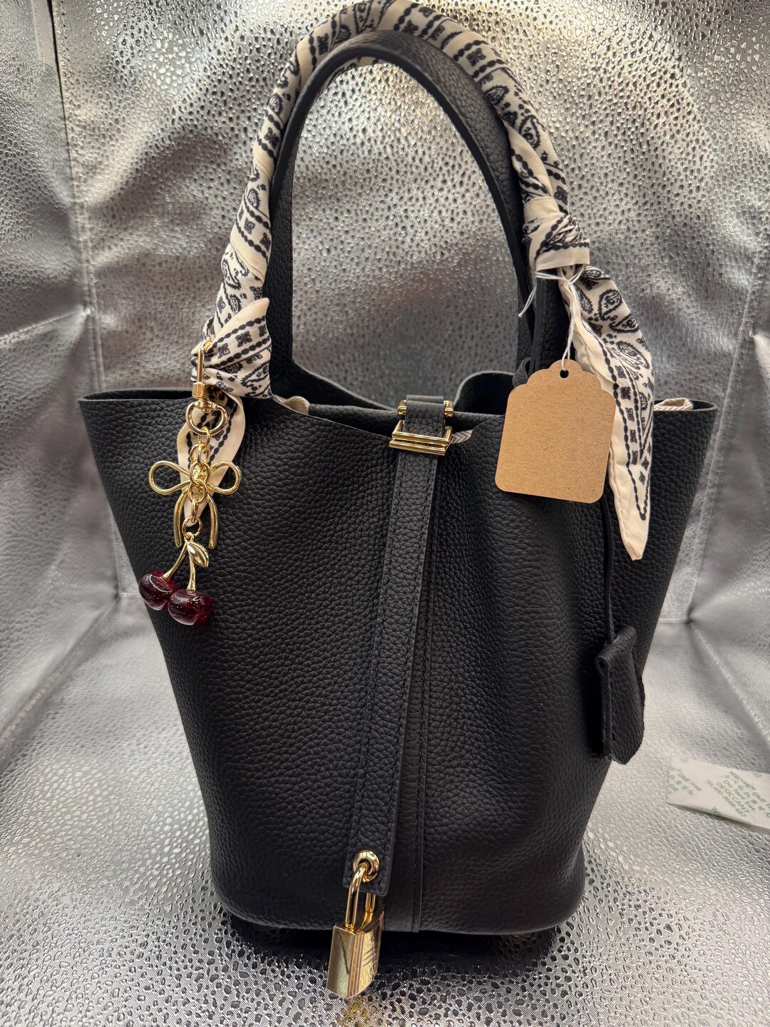 Black Bucket Bag With Key and Lock - Etsy
