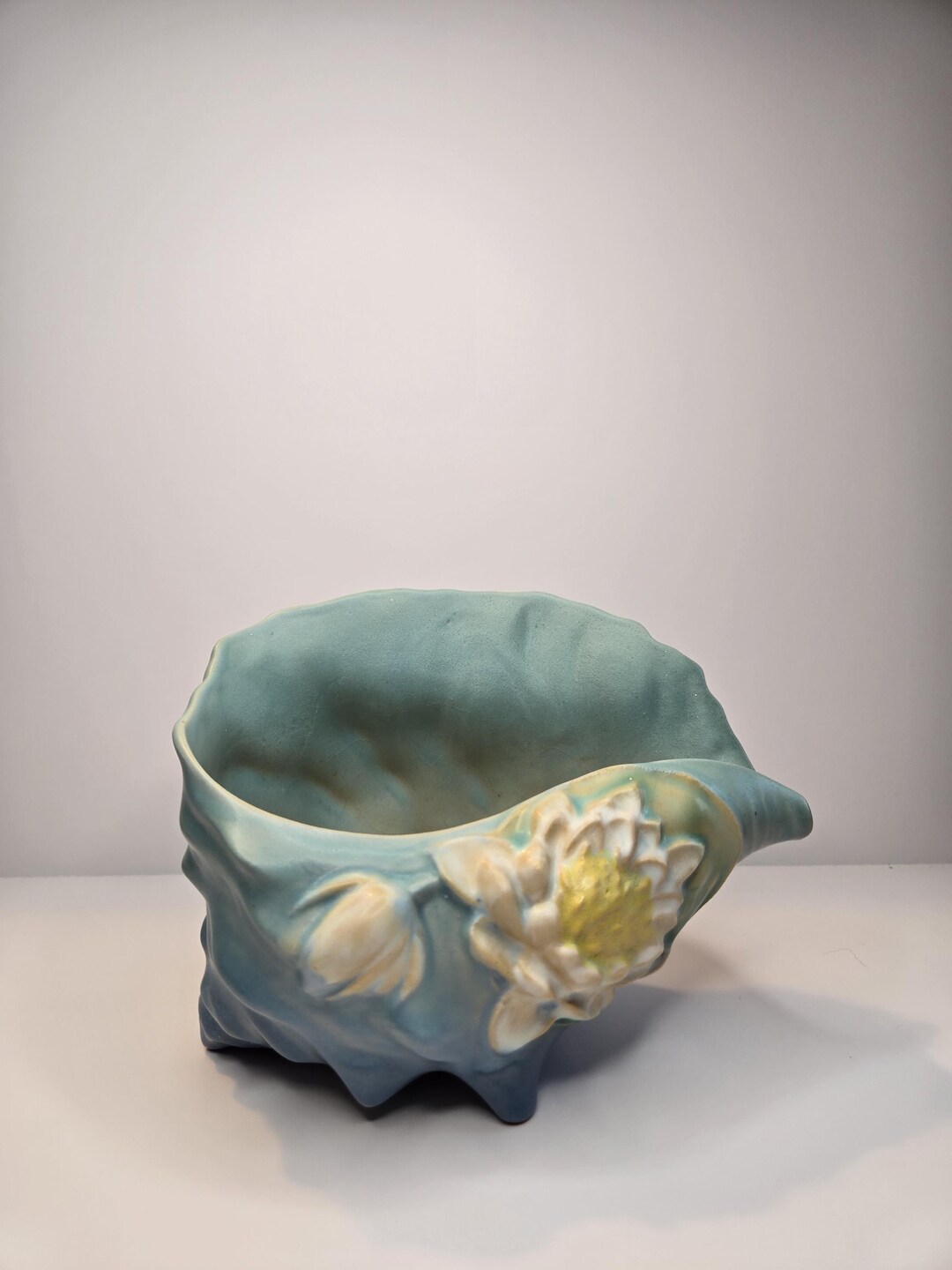 Vintage Roseville Water Lily Conch Planter - Etsy