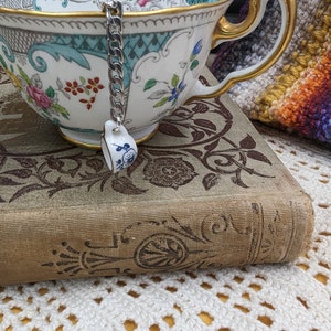 Chatelaine Tools - Tea Time Accessories Ball Infuser & Spoon Gift Set ...