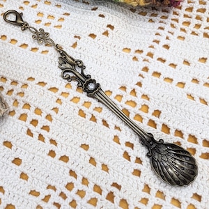 Chatelaine Tools - Tea Time Accessories Ball Infuser & Spoon Gift Set ...