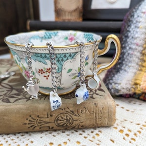 Chatelaine Tools - Tea Time Accessories Ball Infuser & Spoon Gift Set ...