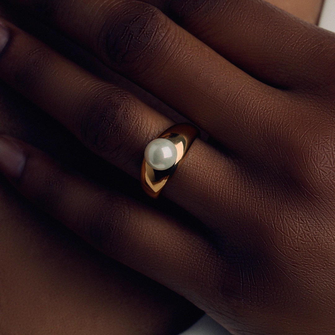 Protruding Pearl Stone Ring, 18k Gold Band With Pearl Gemstone, Elegant ...