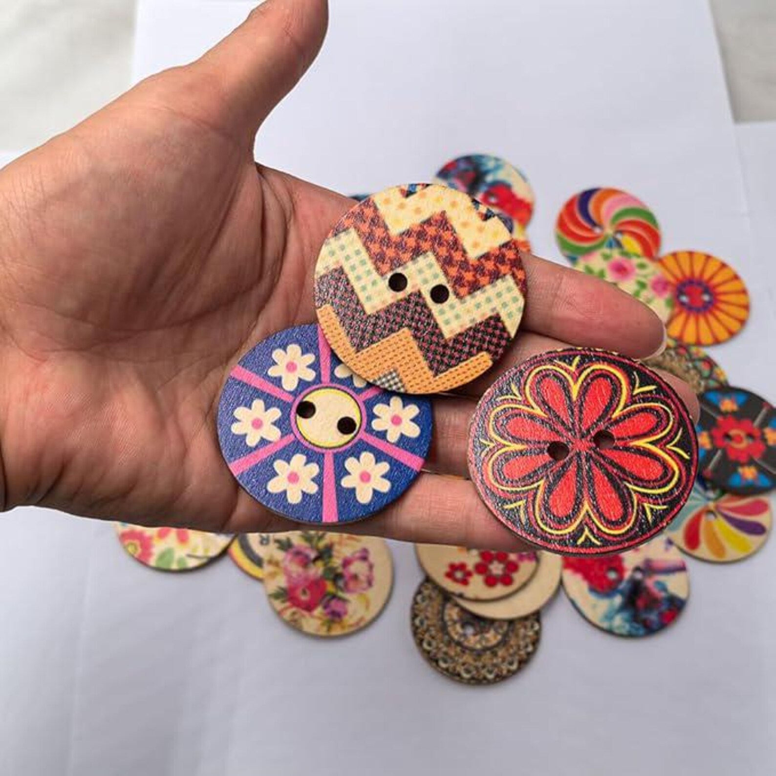 30-pack 2 Inch (50mm) Large Wooden Craft Buttons Mixed Pattern, for ...