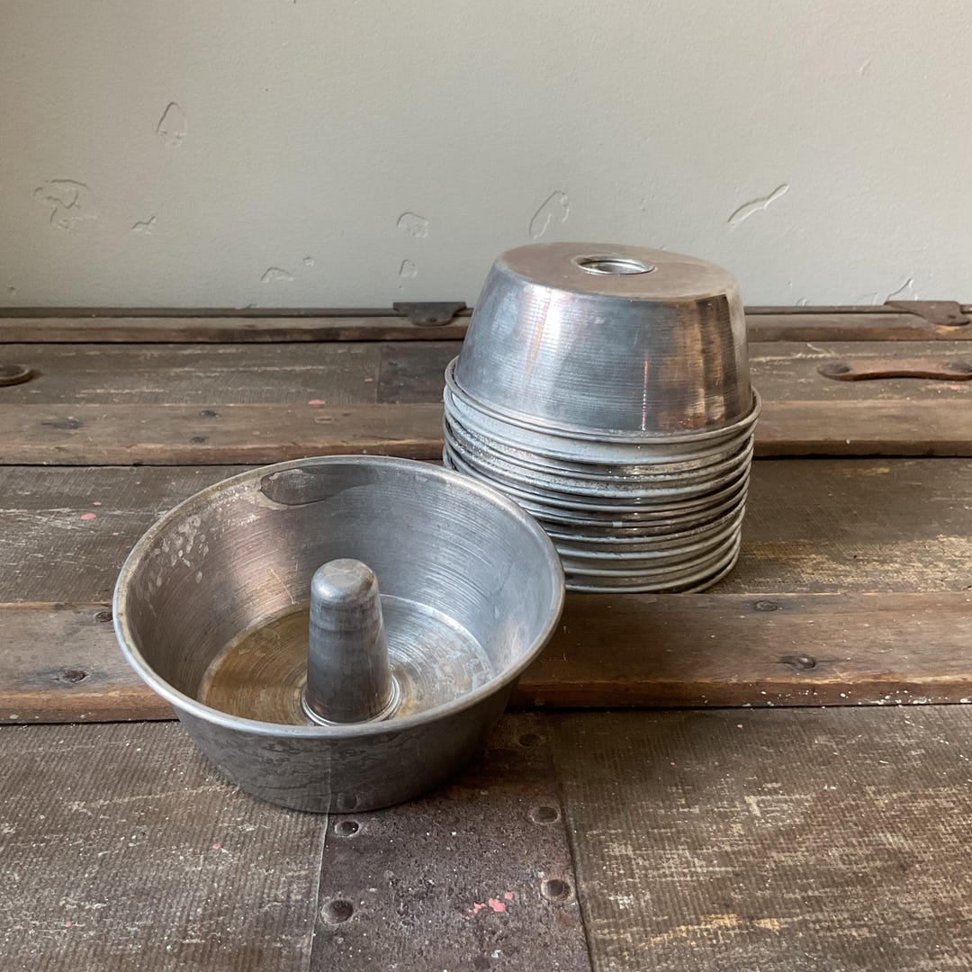 Vintage Mini Bundt Cake, Angel Food Cake Tins, Set of 12, Baking Pans ...
