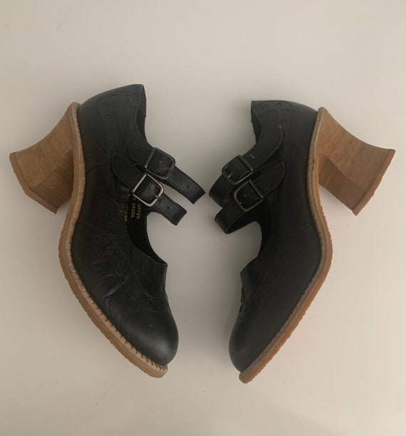 Mary Jane Wing Tip Shoes Black Leather // 1970s Rubbe… - Gem