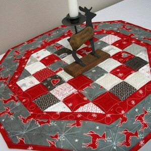 Christmas Table Topper Quilted Runner Octagonal Reindeer - Etsy