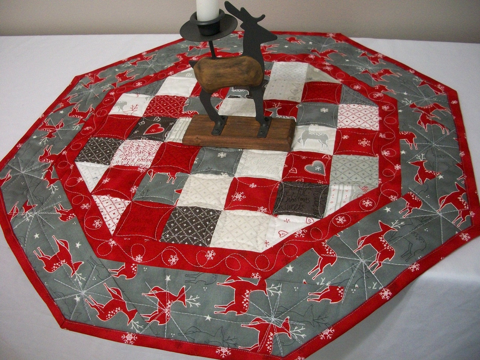 Christmas Table Topper Quilted Runner Octagonal Reindeer - Etsy