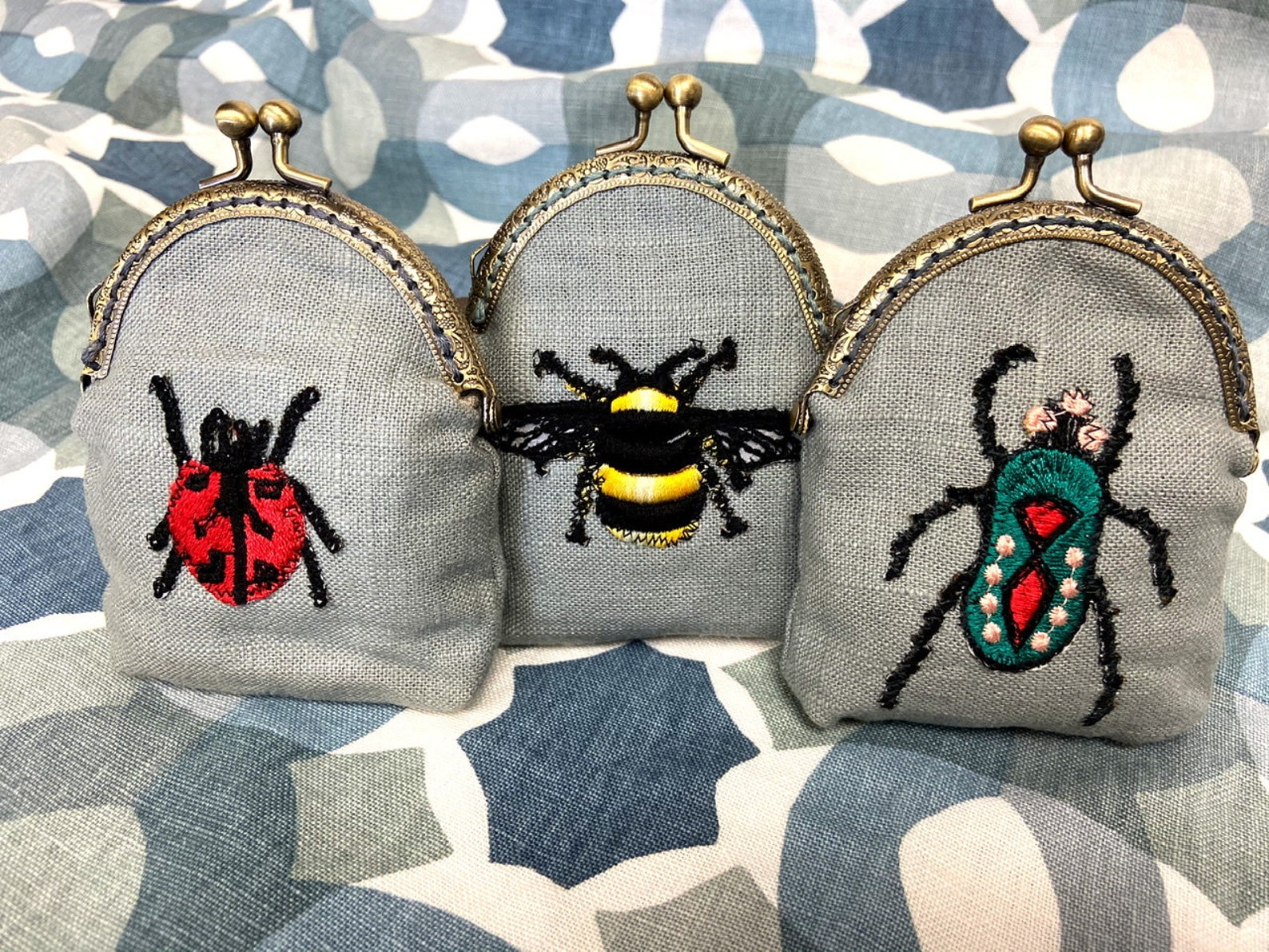 Hand Crafted Coin Purse/ Bee Insect Coin Purse / Gifts for Her | Etsy