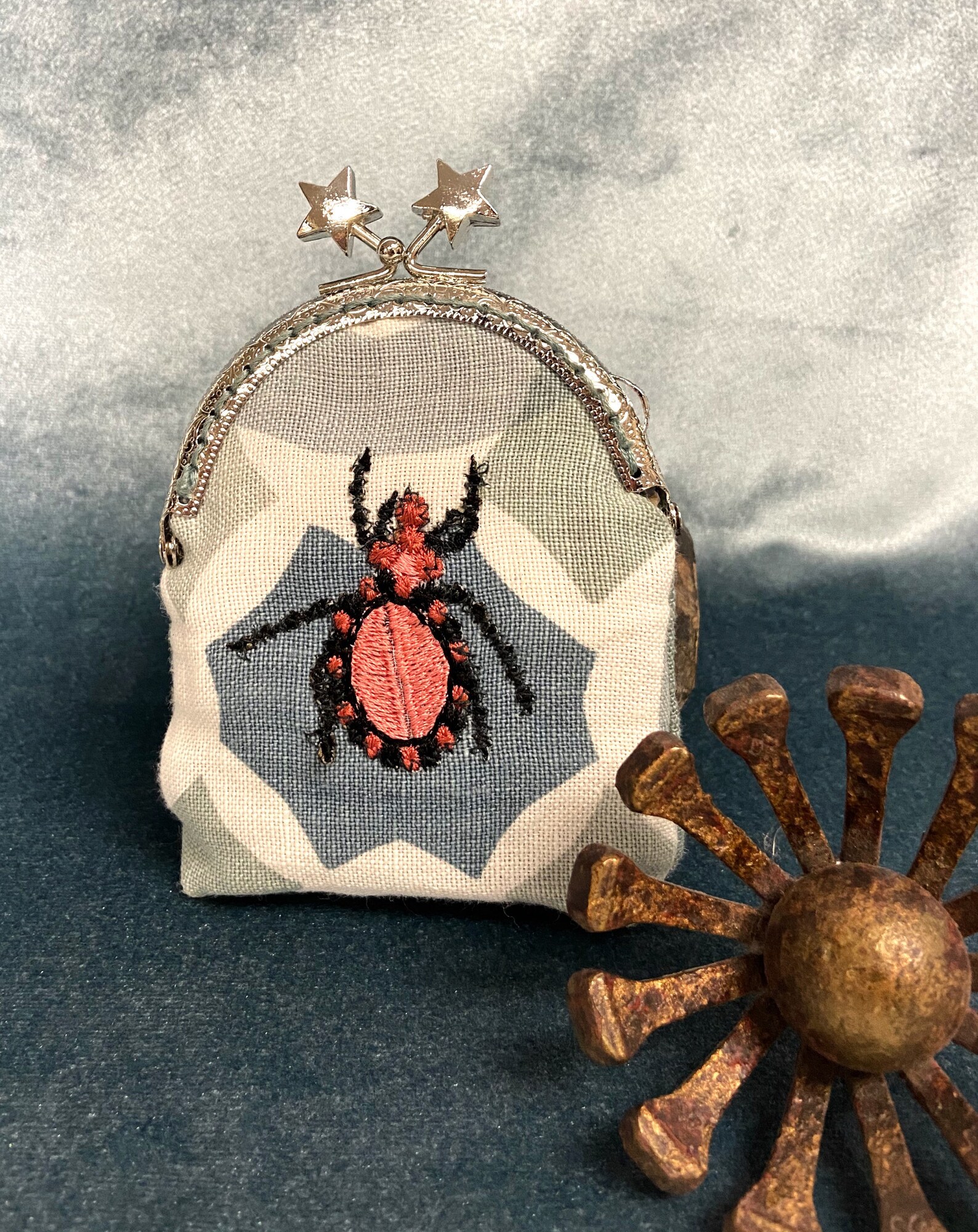 Hand Crafted Coin Purse/ Bee Insect Coin Purse / Gifts for Her | Etsy