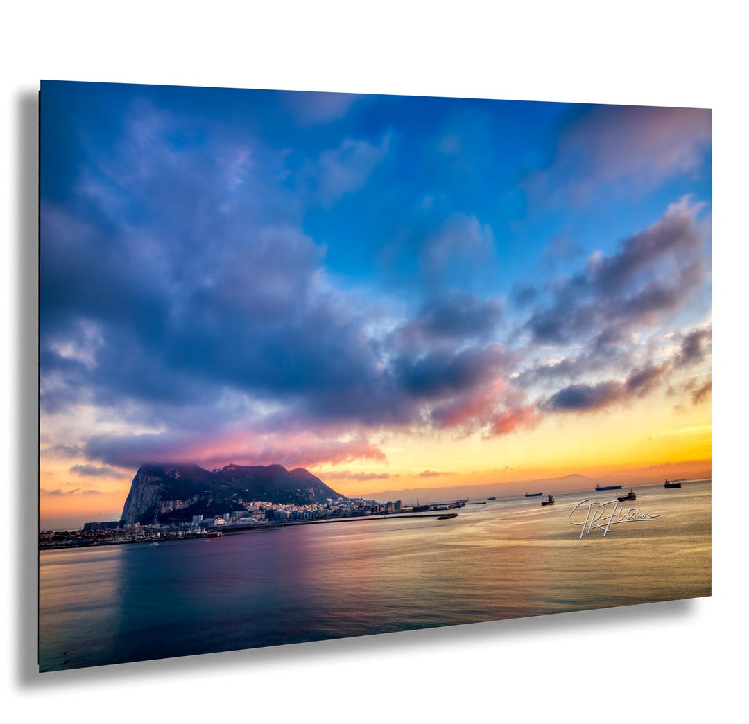 Rock of Gibraltar Sunset From La Linea De La Concepcion | Travel ...