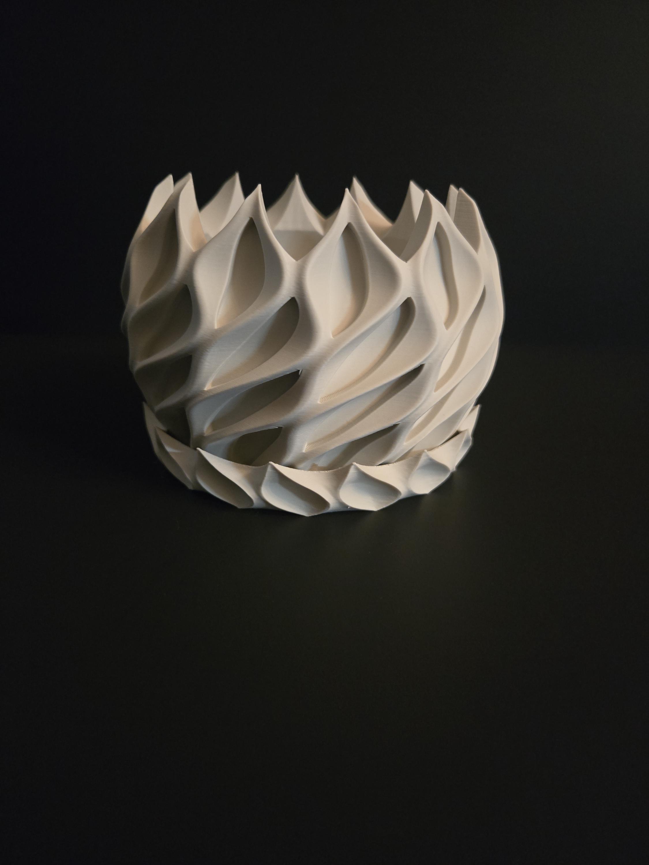 Twisted Planter Pot W/ Drainge Tray - Etsy