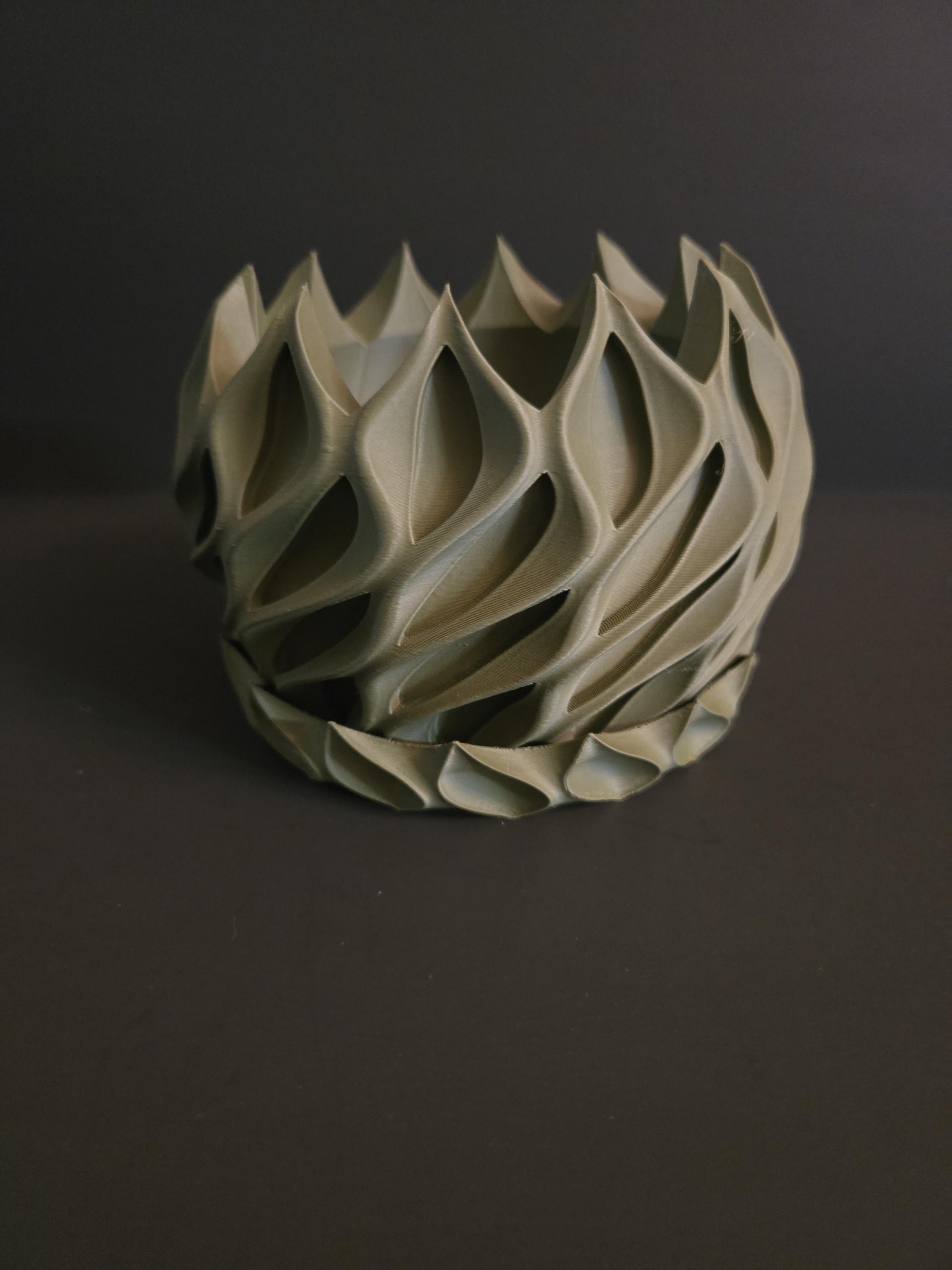 Twisted Planter Pot W/ Drainge Tray - Etsy