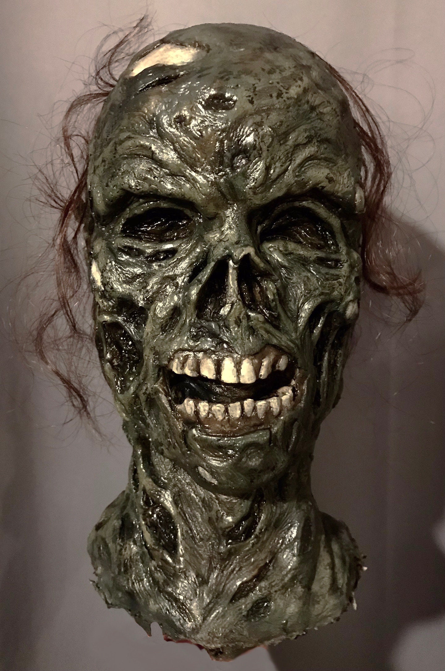 Lifesize Decapitated Corpse Head. - Etsy