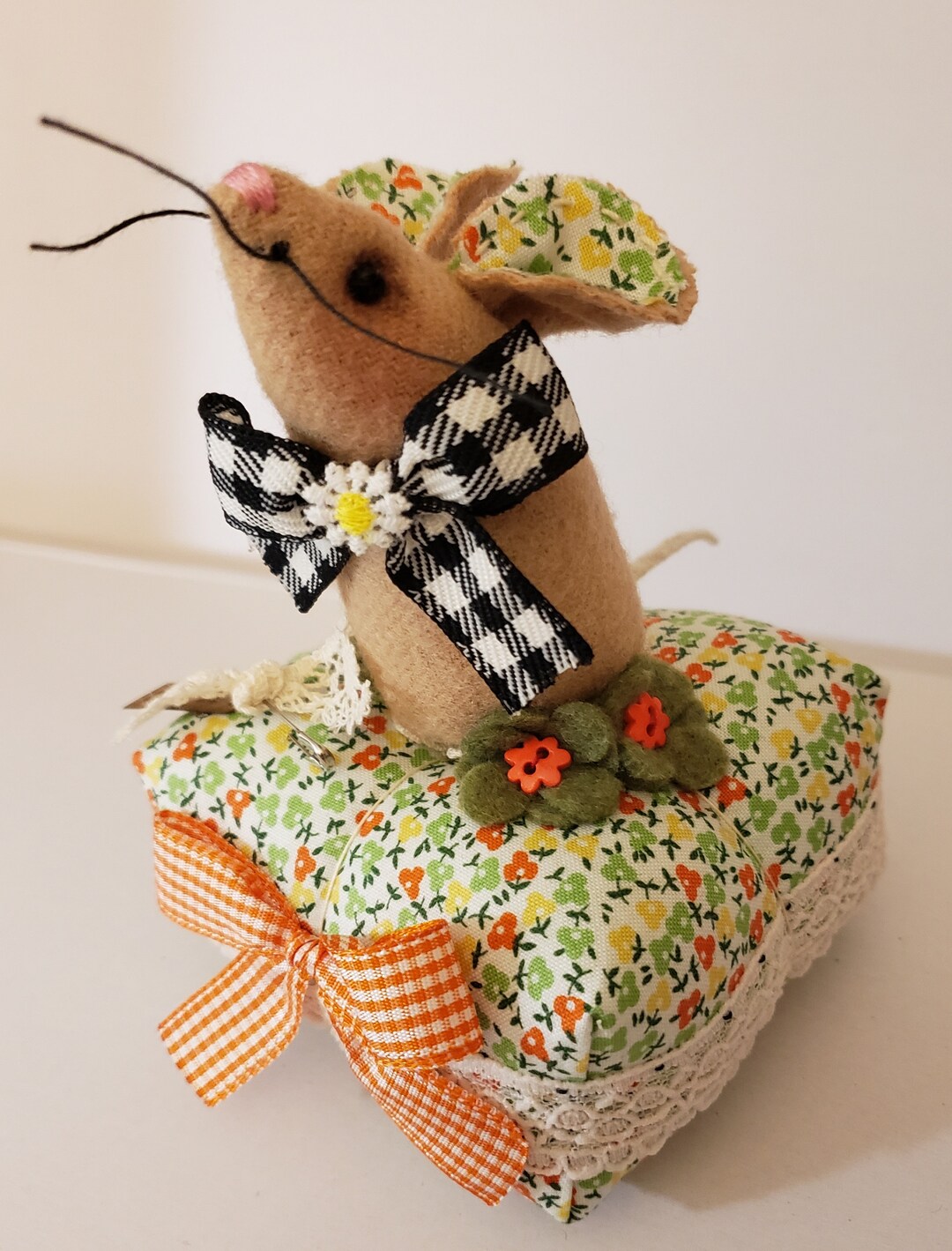 Field Mouse Tiny Green Floral Pincushion Ready to Ship - Etsy