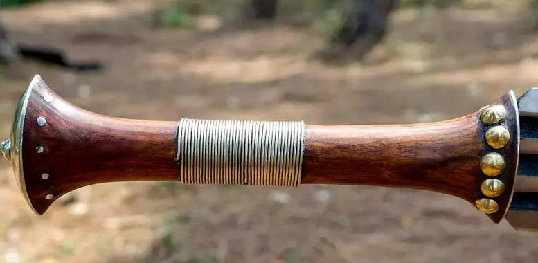 Handmade Konda Ikakalaka Sword: Functional 5160 Carbon Steel, 38" - Etsy