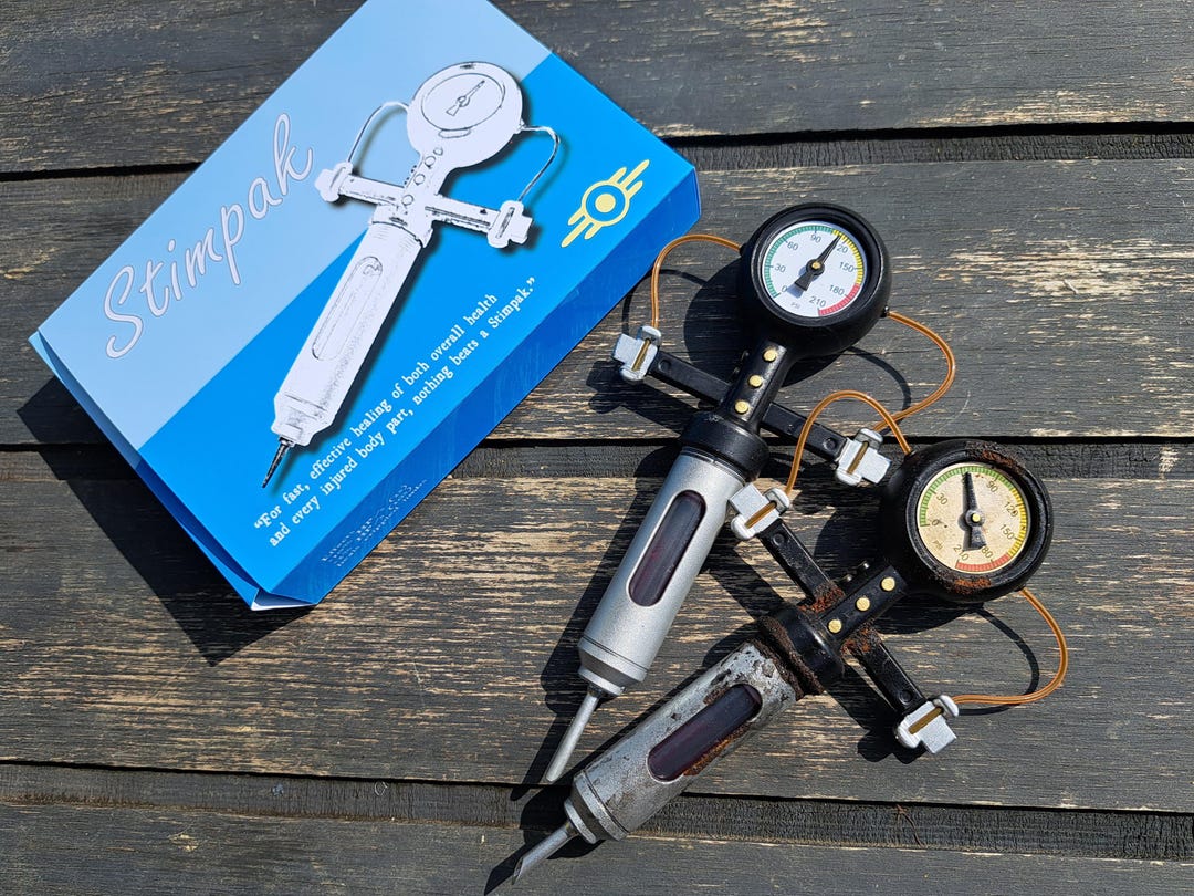 Wasteland Stimpak Replica – Post-apocalyptic Cosplay Prop, Wasteland ...