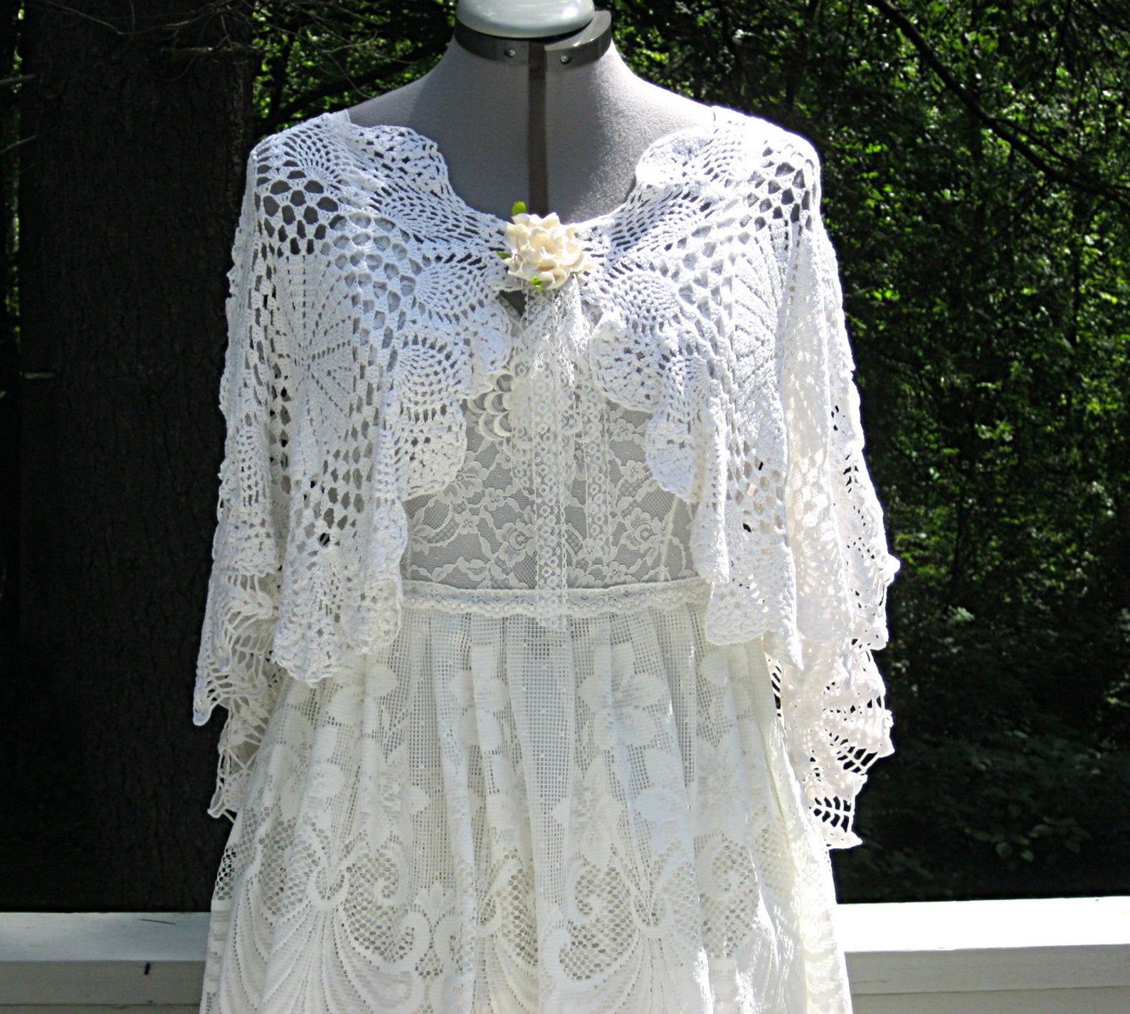 Size Medium Shabby Lace Shawl, Wedding Shawl, Crocheted Lace Shawl ...