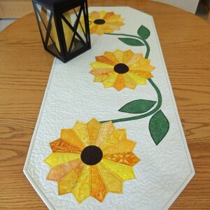 Quilted Table Runner for Spring, Summer or Fall, Floral, Sunflower ...