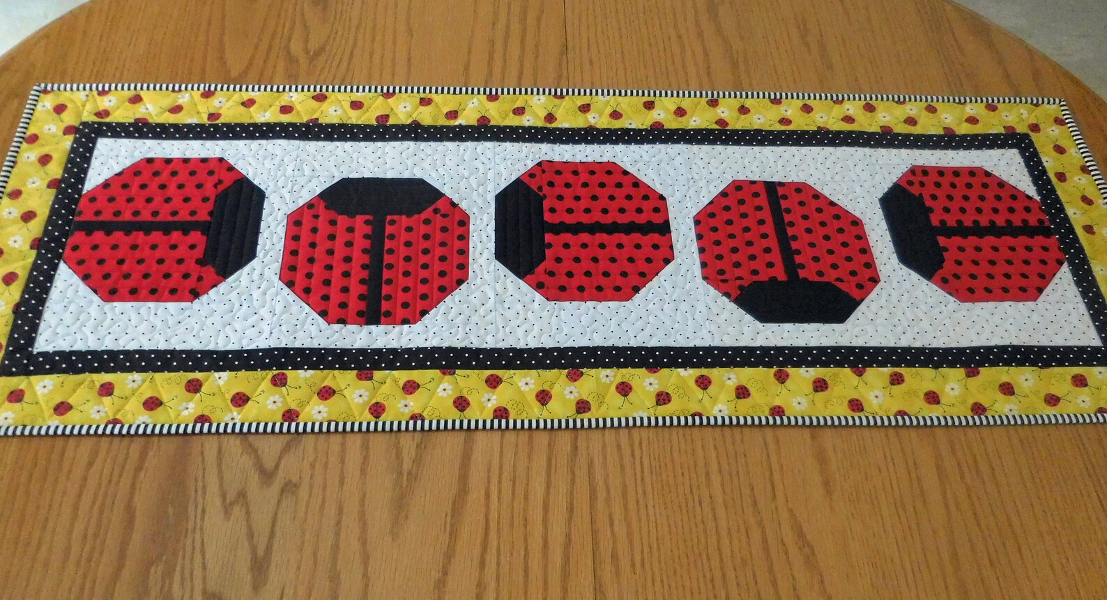 Quilted Ladybug Table Runner Dining Decor Home Decor - Etsy