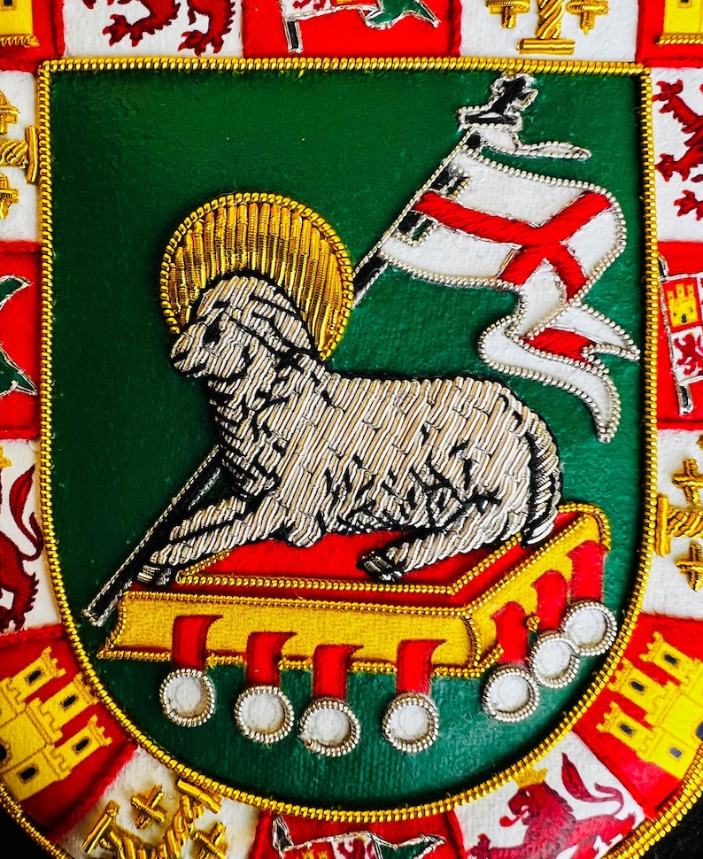 Custom Hand Embroidered Family Crest, Bullion & Wire Coat of Arms - Etsy