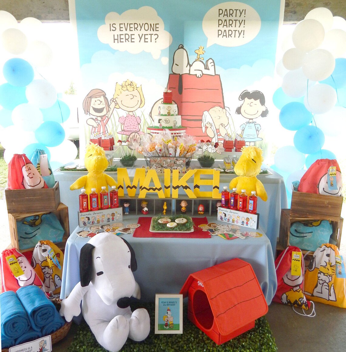 Printable Snoopy and Friends Birthday Party Backdrop/dessert Table ...