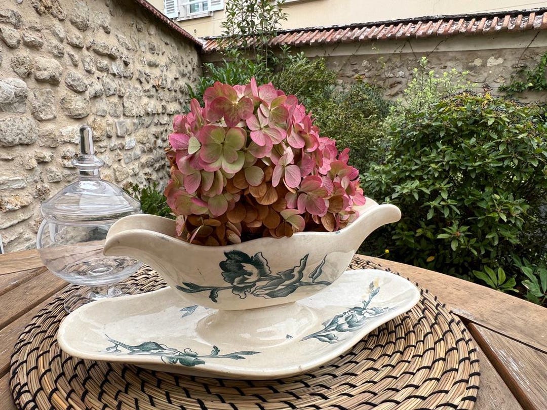 CHRISTMAS ROSE - Iron Earth Sauceboat From the Lyon Pottery - Etsy