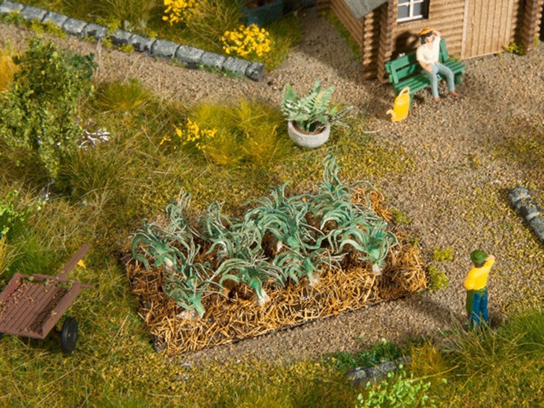Noch 13222 HO Scale Garden Plot Assembled Deco Minis Leeks - Etsy
