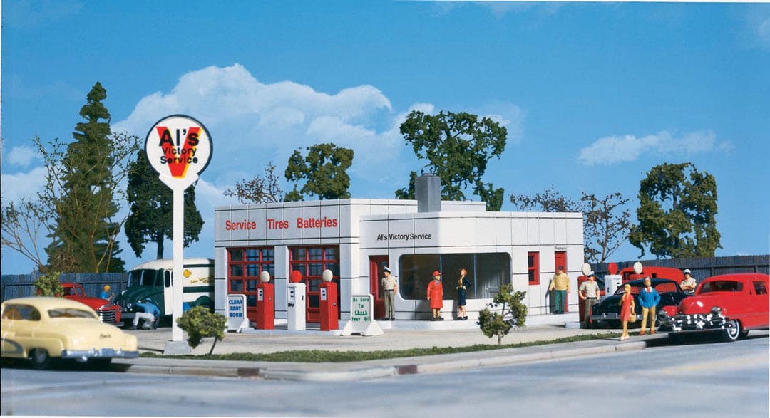 Walthers Cornerstone 933-3072 HO Scale Al's Victory Service Gas Station ...
