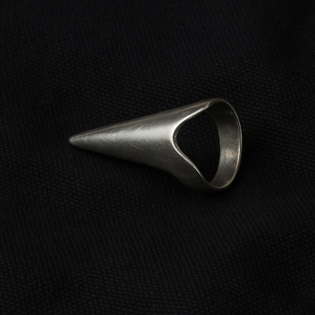 Gothic Finger Claws Set – Adjustable Claw Rings | Punk Hand Armor ...