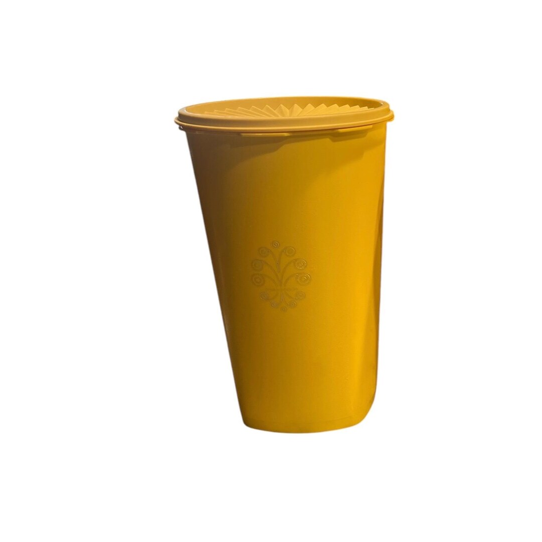 Tupperware Yellow Plastic Storage Container With Airtight Lid 11"x6.5 ...
