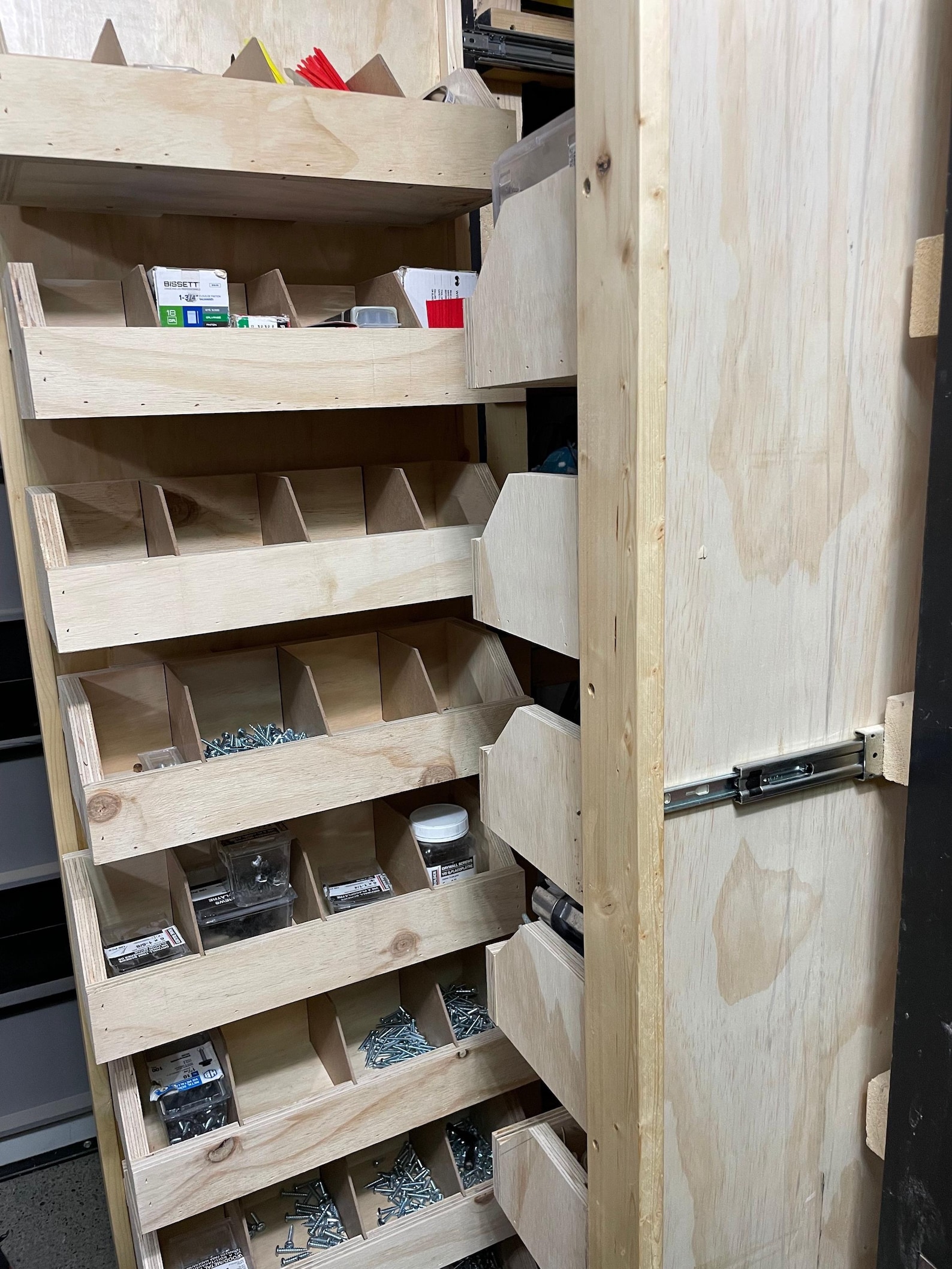 French Cleat Organizer Plans | Pull-out Tool Storage System | Workshop ...