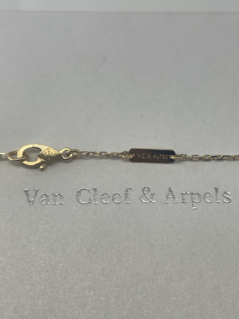 Van Cleef Style Vintage Alhambra Black Onyx Pendant Necklace in Solid 18k Gold - Etsy