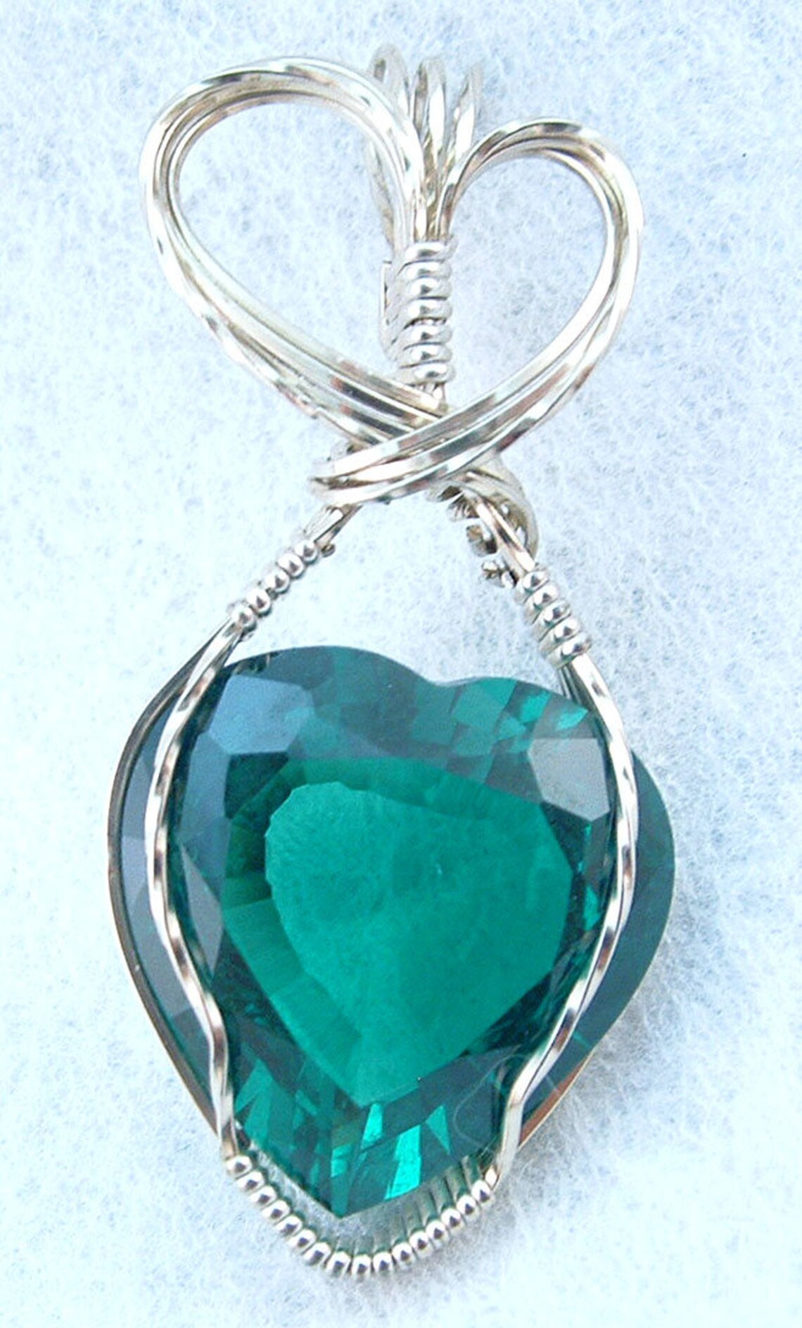 Emerald Heart Pendant, Wire Wrapped in White Gold Jewelry - Etsy