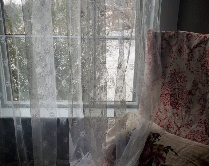 Vintage Daisy Motif Net Curtains/farmhouse/english Cottage/free ...