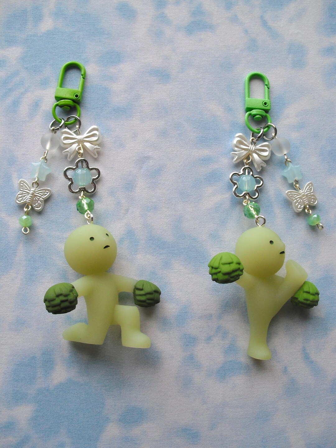 Smiski Cheer Duo Keychain Set - Flowers, Bows, Stars, Butterflies, Cute ...