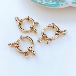 Round Spring Buckle - Lobster Clasps in Gold and Silver - Hooks ...