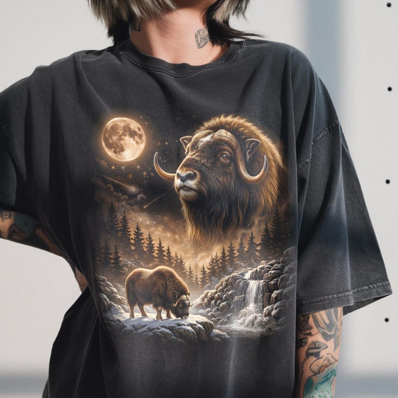 Musk Ox Howling Moon Shirt, Vintage Arctic Bovine Tee, Tundra Wildlife ...