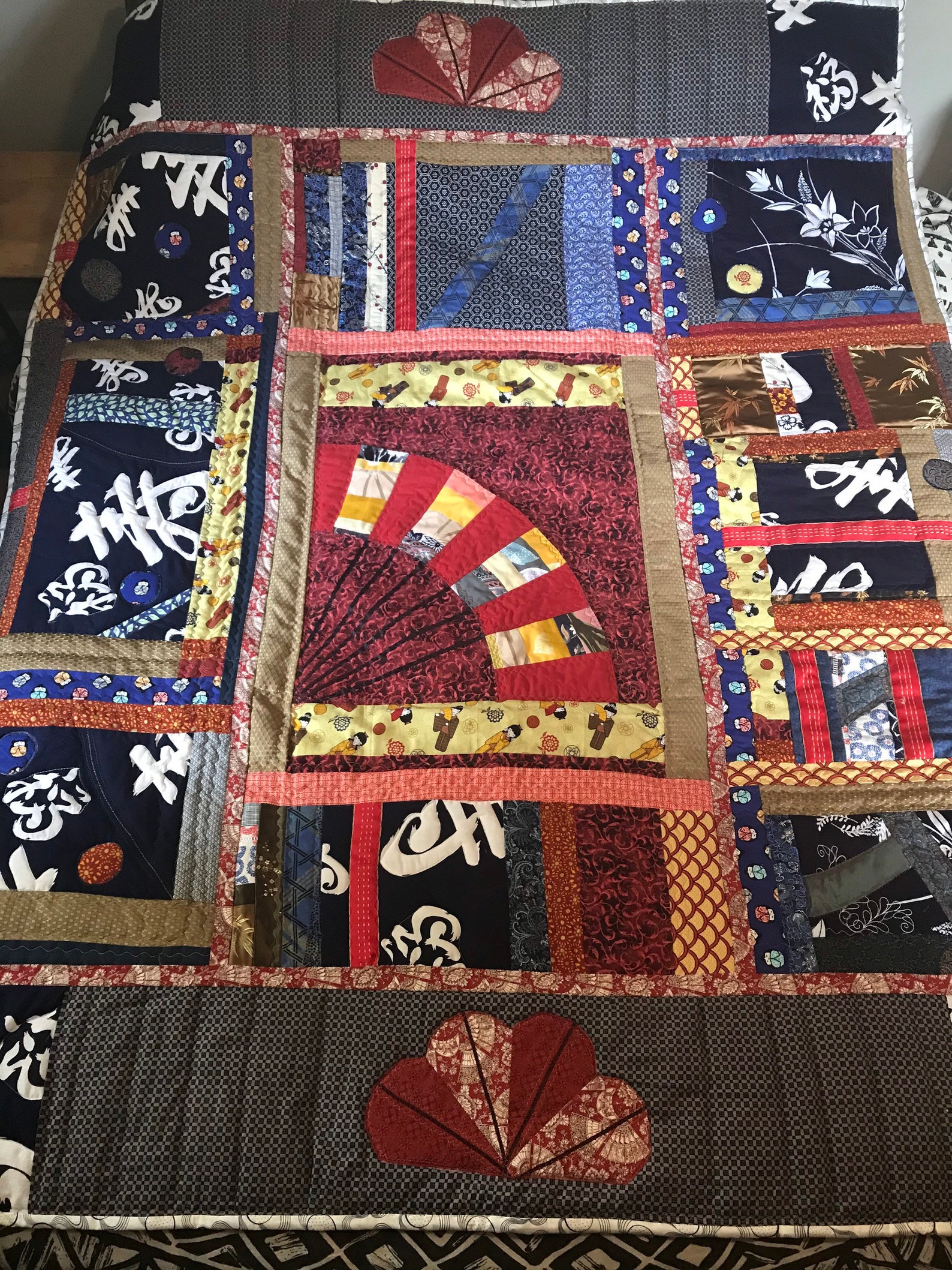 Geisha Fan Quilt - Etsy