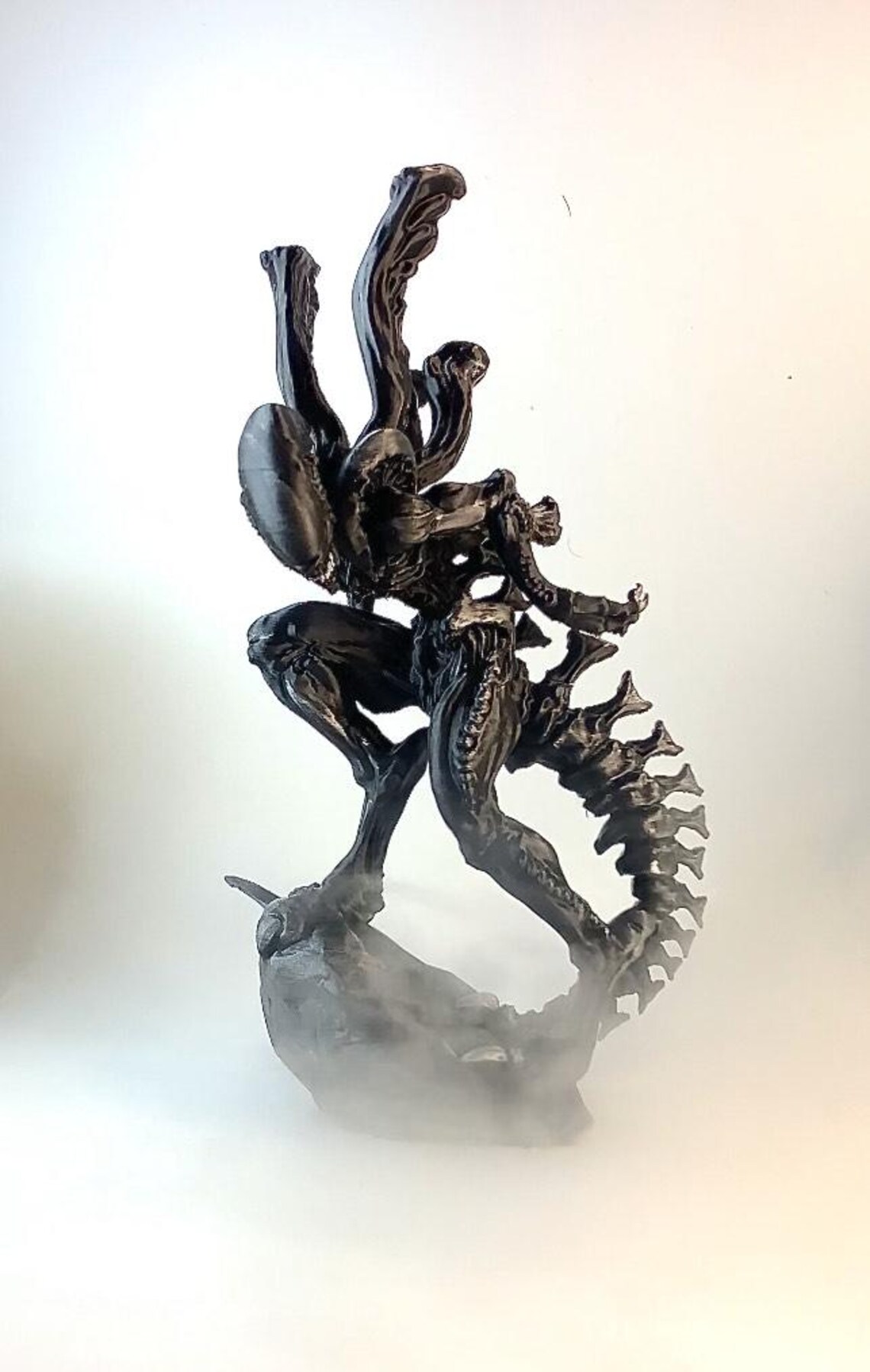 Xenomorph Alien Statue Sci-fi, Standing Figurine, Desk Accessory ...