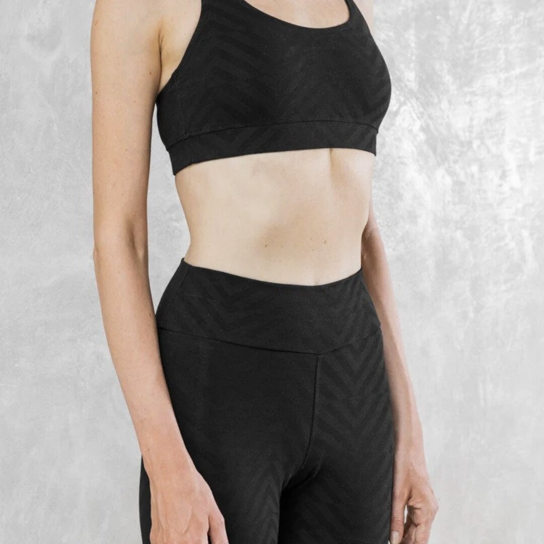 Edgy Sport Bra Zig Zag OG Cotton for Stylish Gym Outfit. Organic Cotton ...