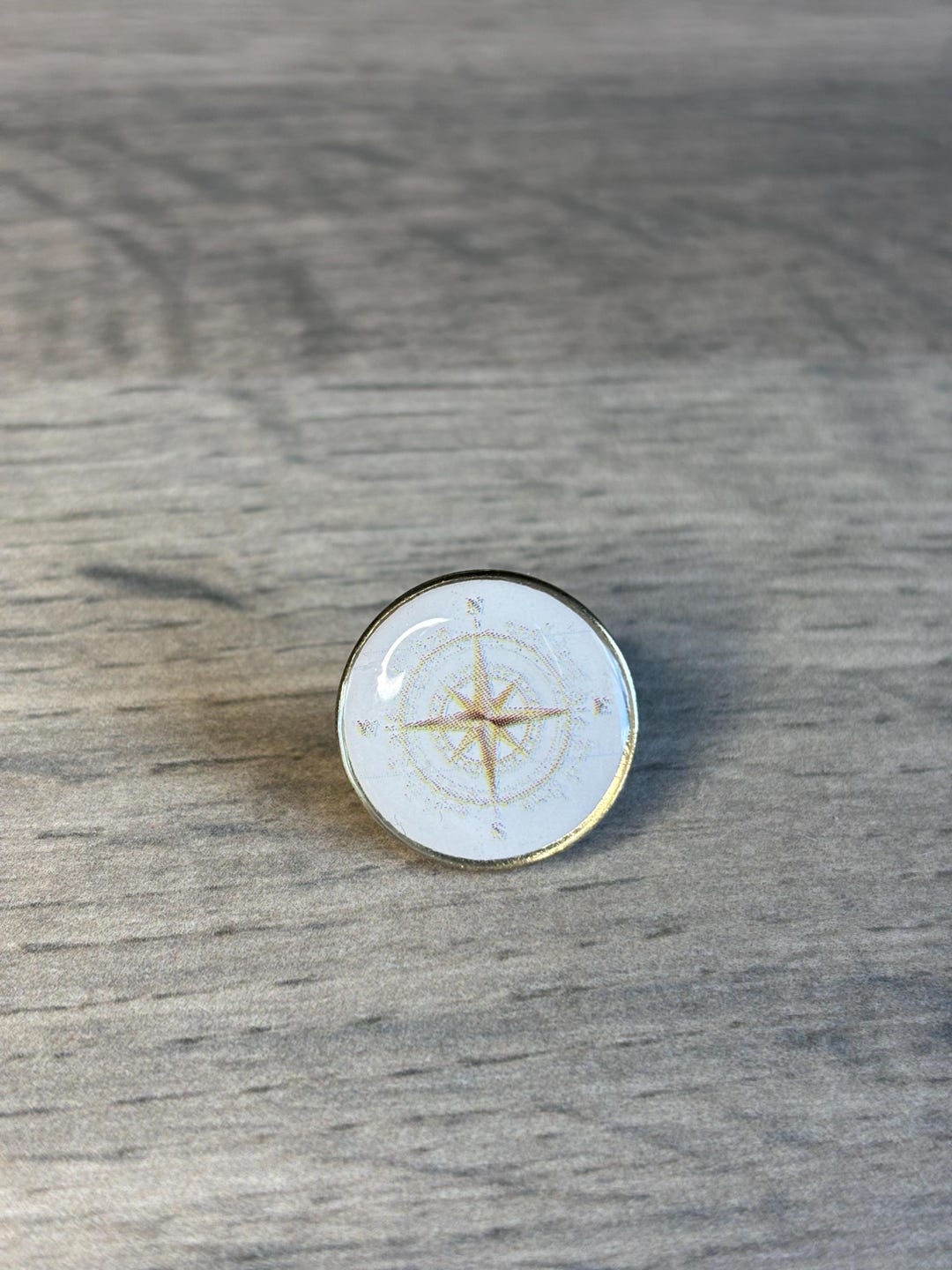 Travel Themed - Compass Badge - 18mm - Gold Coloured Compass Logo Pin ...