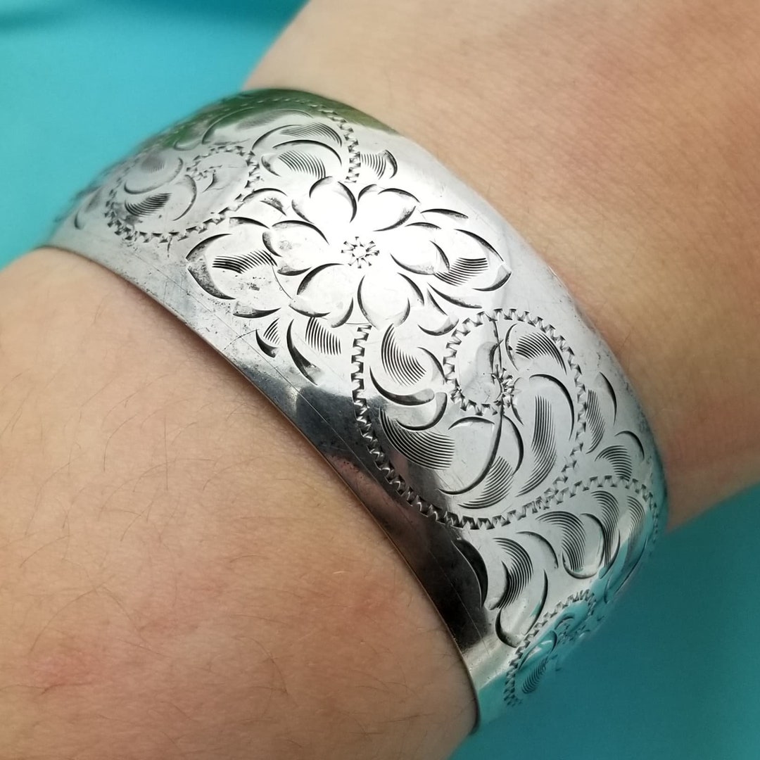 Vintage Silver WIDE Diamond Cut Floral Motif Cuff - Etsy