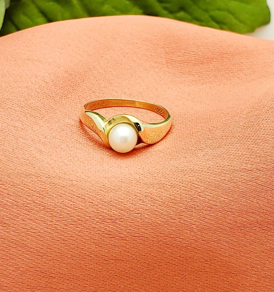 8K Pearl Solitaire Ring- 333 Stamped- Germany- Vintage- Natural ...